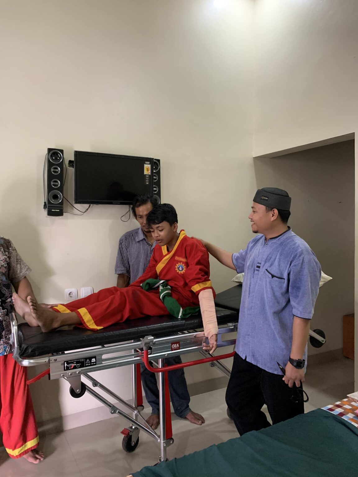 Sangkal Putung : Pengobatan Patah Tulang Tradisional Indonesia